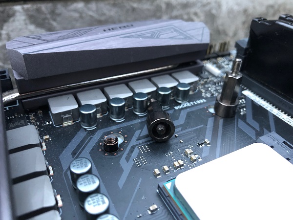Review: Asus ROG Ryuo 240 - TechGaming