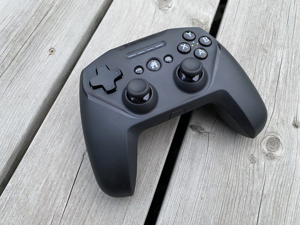 Review: SteelSeries Nimbus+ - TechGaming